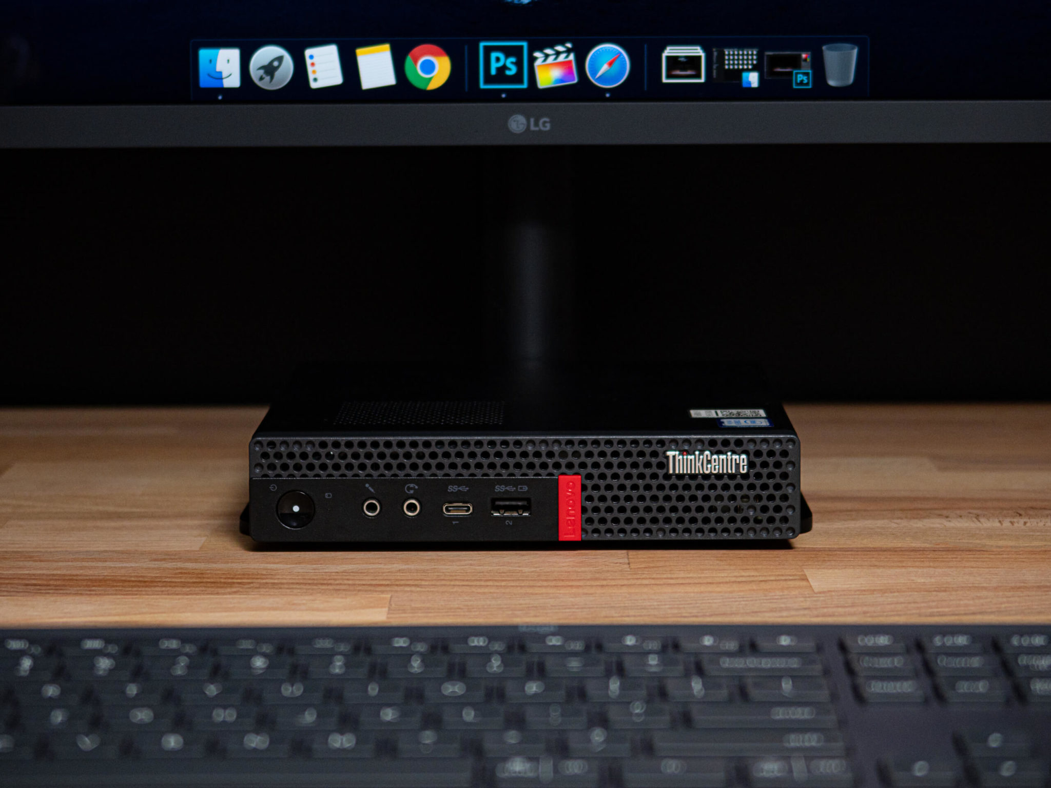联想 Lenovo ThinkCentre M920x Tiny 独显款迷你机展示 – HackTiny